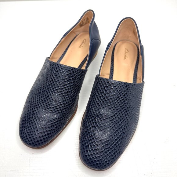 Clarks | Shoes | Clarks Pure Tone Leather Slip On Snake Comfort Loafers ...